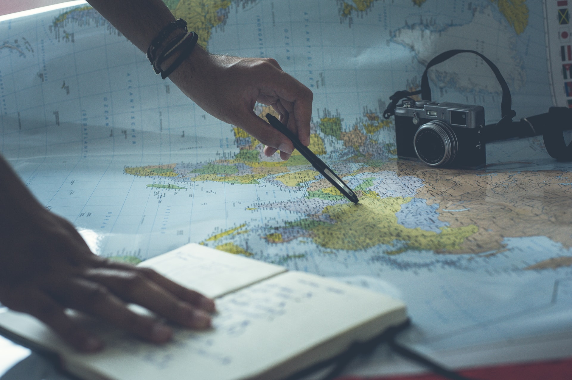 How to Prepare Your Vehicle for a Long-Distance Road Trip - The Happy ...